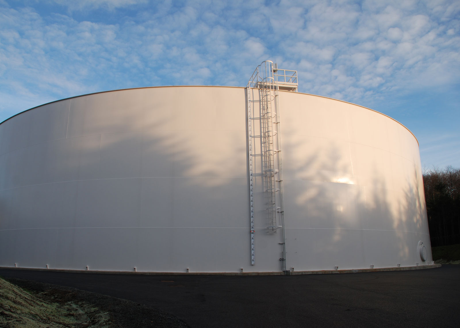 No One-Size-Fits-All Reservoir Solutions - Consor